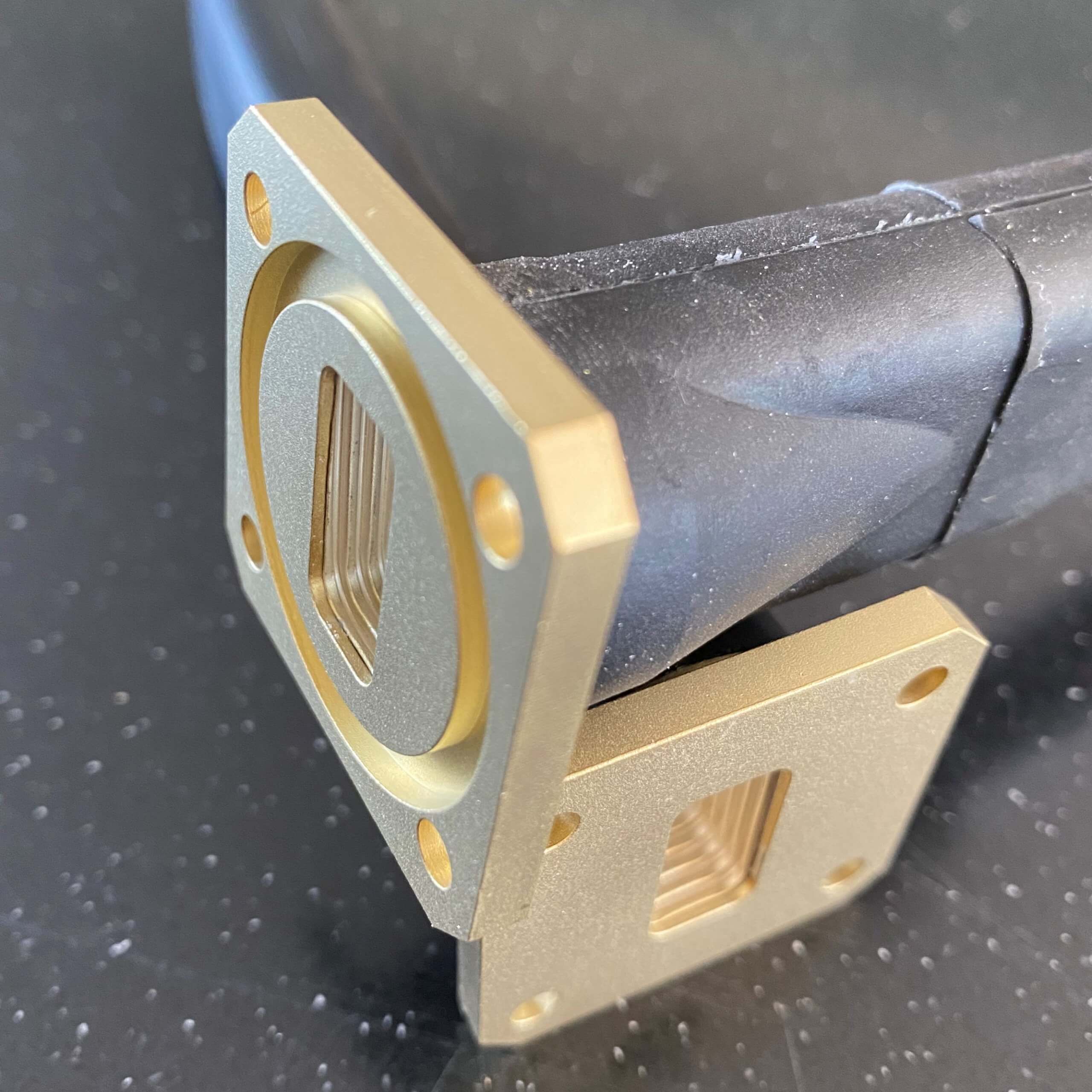 500MM ULTRA FLEX TWIST KU BAND WAVEGUIDE - AKD Sat-Comm