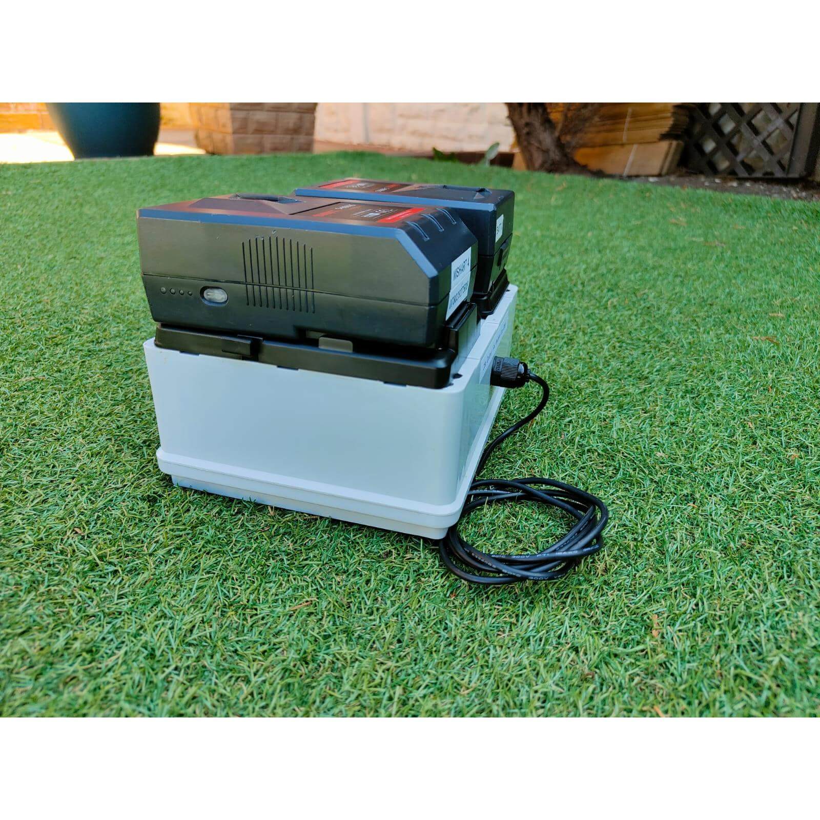 MOBILE MODEM BATTERY POWER SYSTEM - AKD Sat-Comm